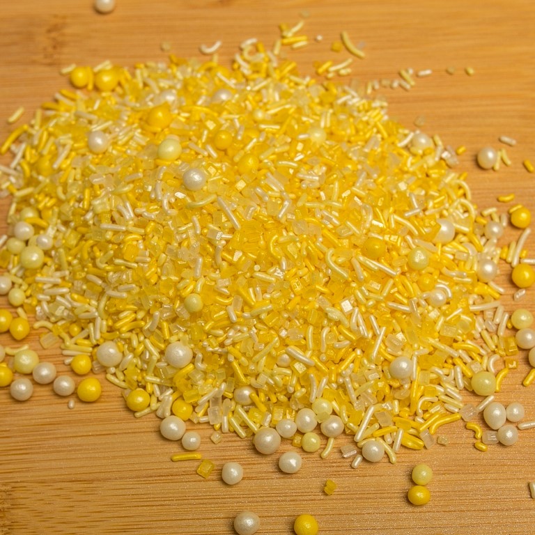 Black Sprinkles 1kg – Bakers Well